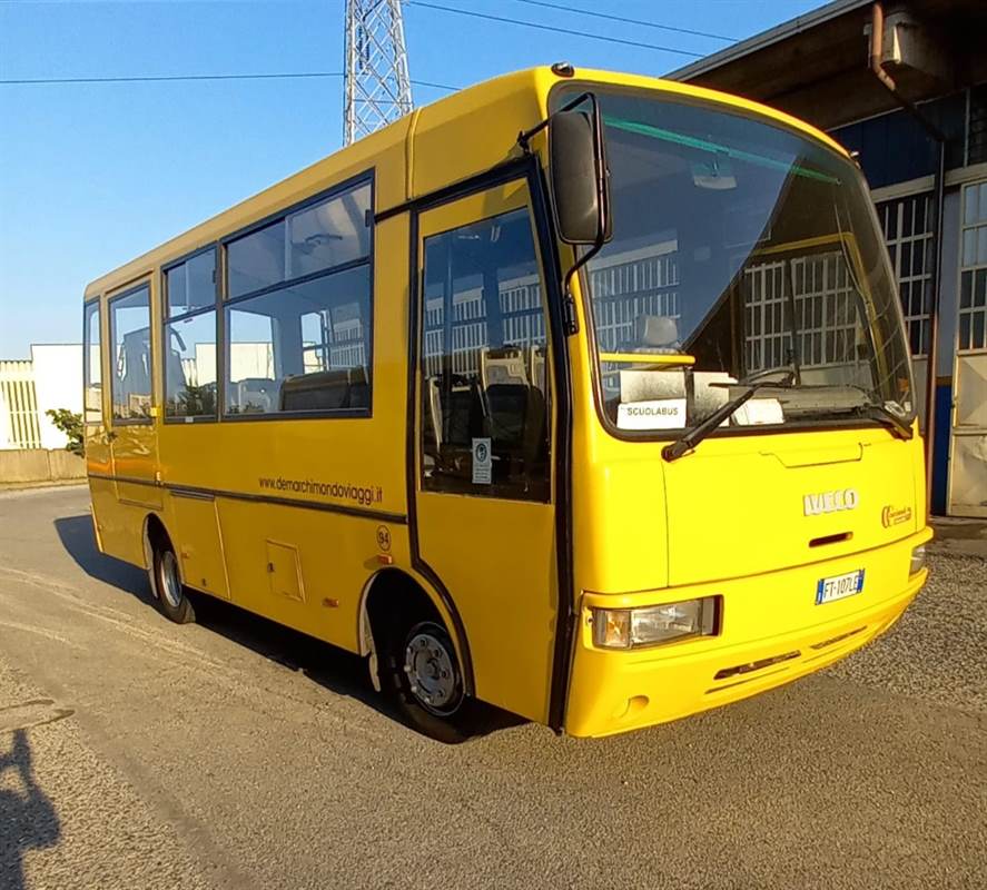 Scuolabus Marca Iveco del 1998 in vendita a Torino - Piemonte