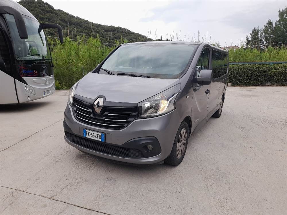 Vendo Trafic 9 posti Anno 2017 Renault - Minibus - Pulmini a Nuoro
