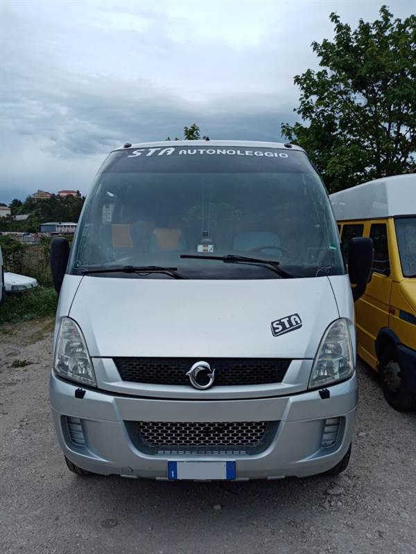 Iveco Wing full optional 24 Posti Anno 2011 Km 330000 Euro 5, cambio ...