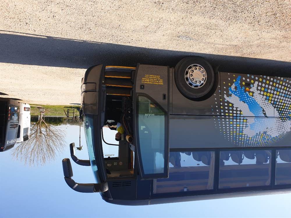 Man Euro 3 posti 53 Anno 2003 Km 600000, in legno - Latina