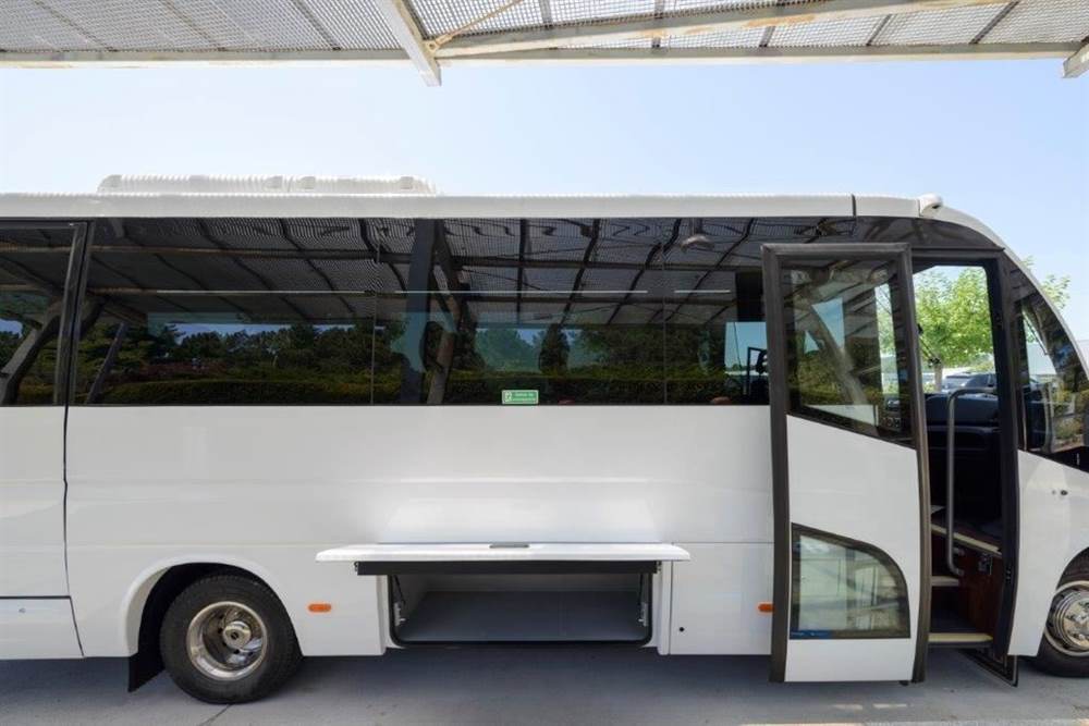 Iveco Unvi M20 Pronta Consegna lt; Marzo Mercedes Km 0, colore esterno ...