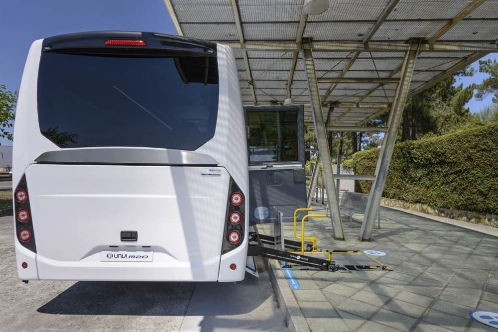 Iveco Unvi M20 Pronta Consegna lt; Marzo Mercedes Km 0, colore esterno ...