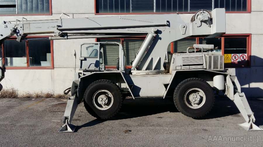 Autogru Bendini 10 ton - Mezzi Speciali a Treviso