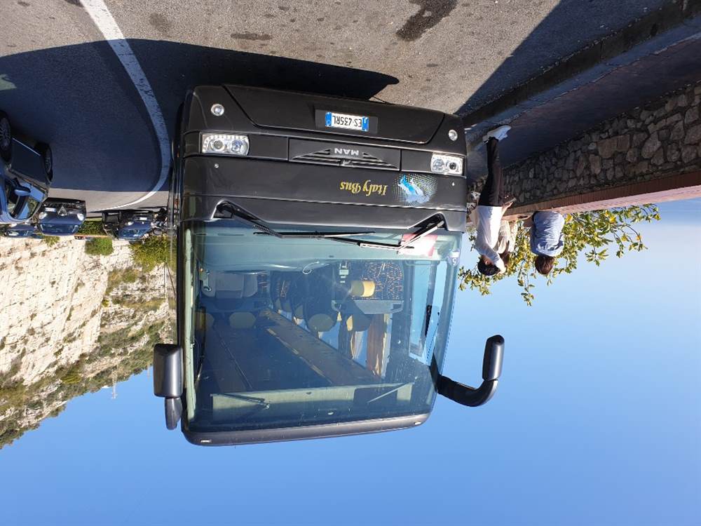 Man Euro 3 posti 53 Anno 2003 Km 600000, in legno - Latina