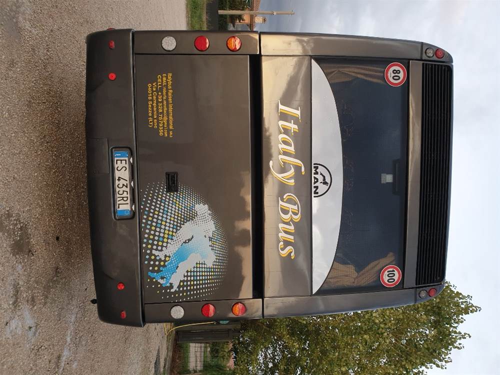 Man Euro 3 posti 53 Anno 2003 Km 600000, in legno - Latina