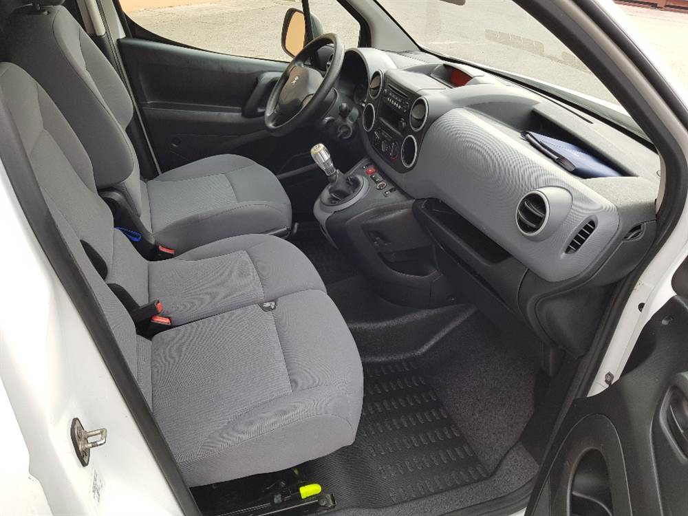 Peugeot Modello Partner km 124000 Anno 2014 Euro 6 - Padova
