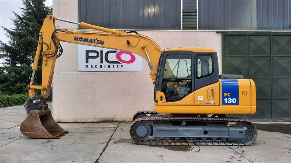 Escavatore Komatsu PC130-7K Anno 2004, peso 12.200 kg - Cuneo