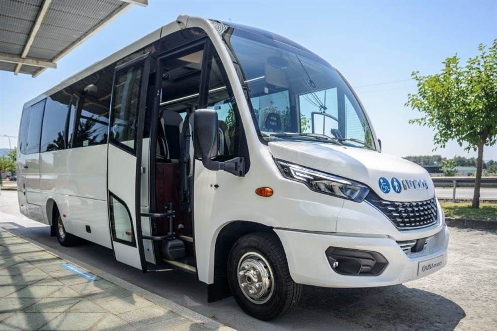 Iveco Unvi M20 Pronta Consegna lt; Marzo Mercedes Km 0, colore esterno ...