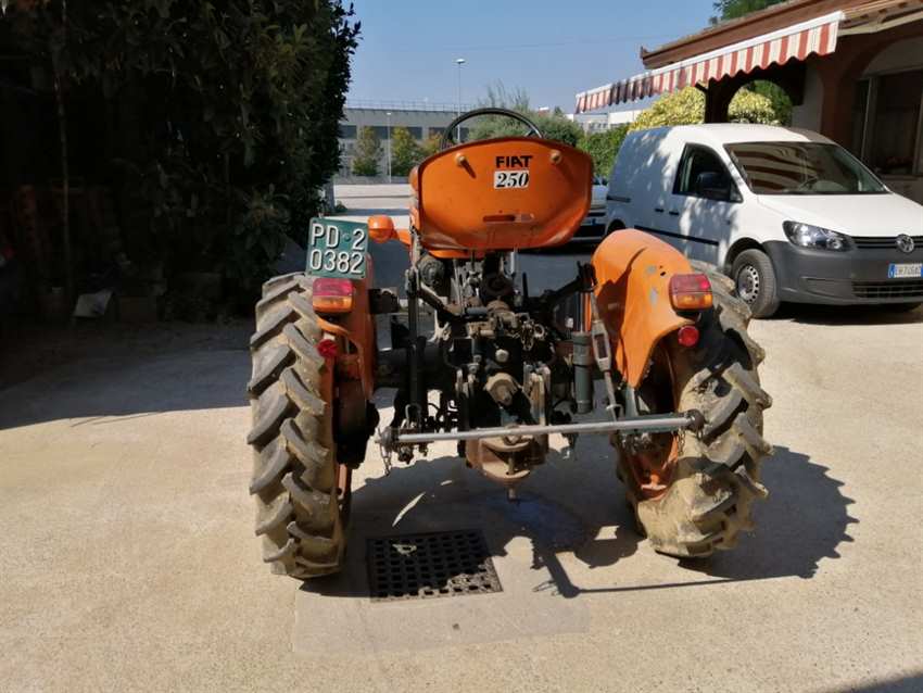 Fiat 250 2RM Anno 1970 Ore 3536 - Padova - Veneto