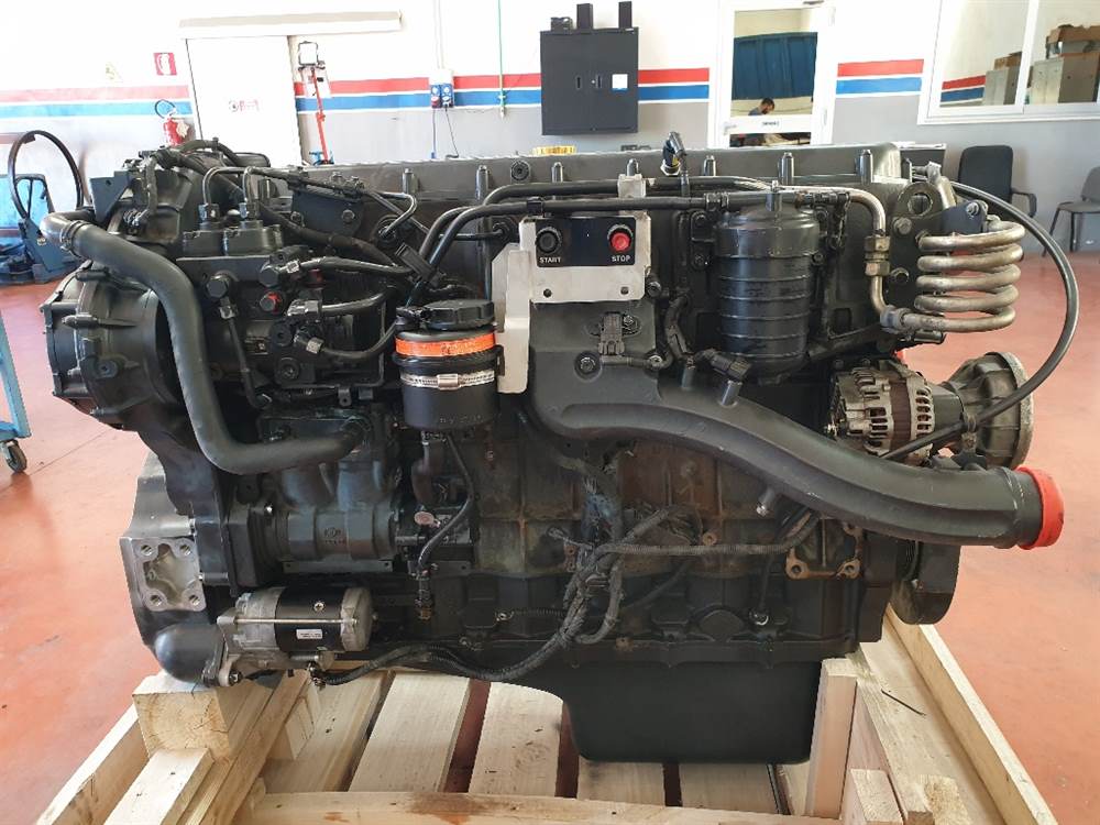 Iveco, DAF, Scania, Man, Volvo - Trattori Stradali a Foggia