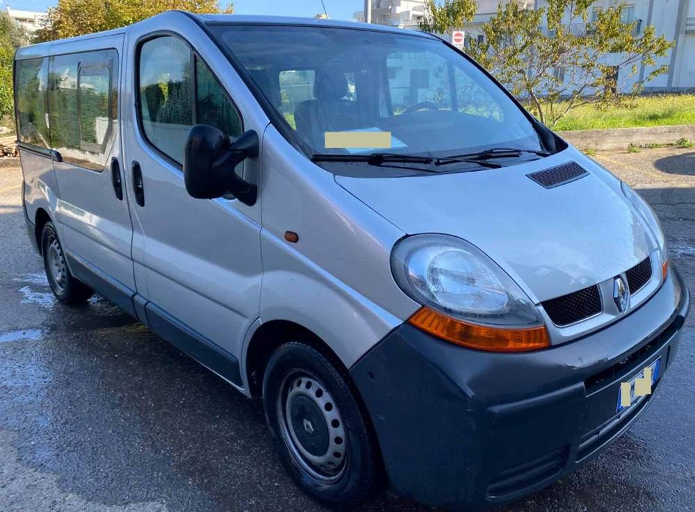 Renault Trafic 9 posti 2004 Km 343000 Euro 4 - Minibus - Pulmini a Bari