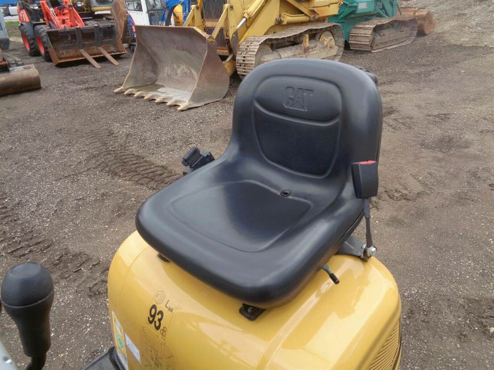 Miniescavatore CAT 300.9 D - Macchine Movimento Terra a Avellino