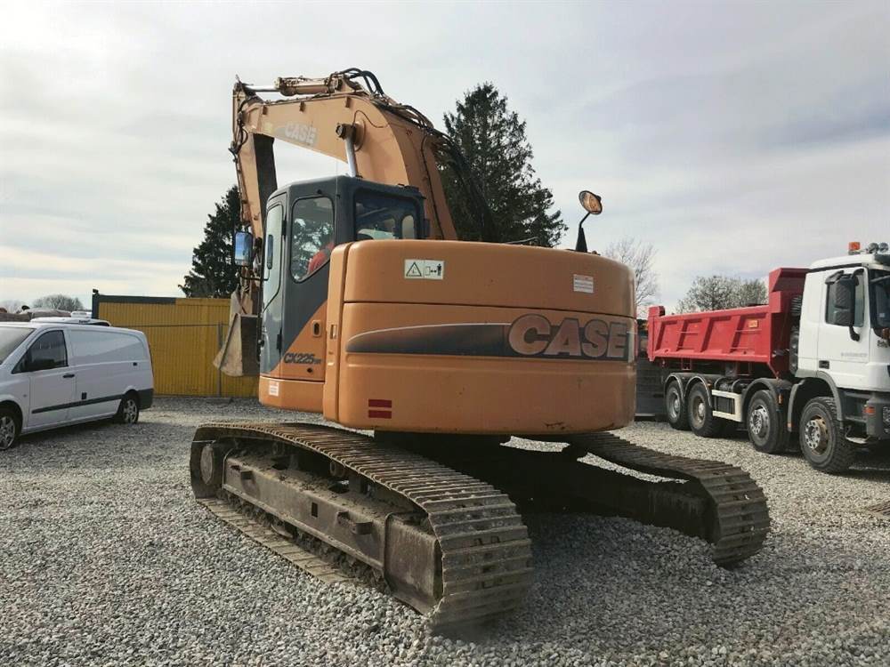 Case CX 225 SR usato Tipologia Escavatore - Macchine Movimento Terra a ...
