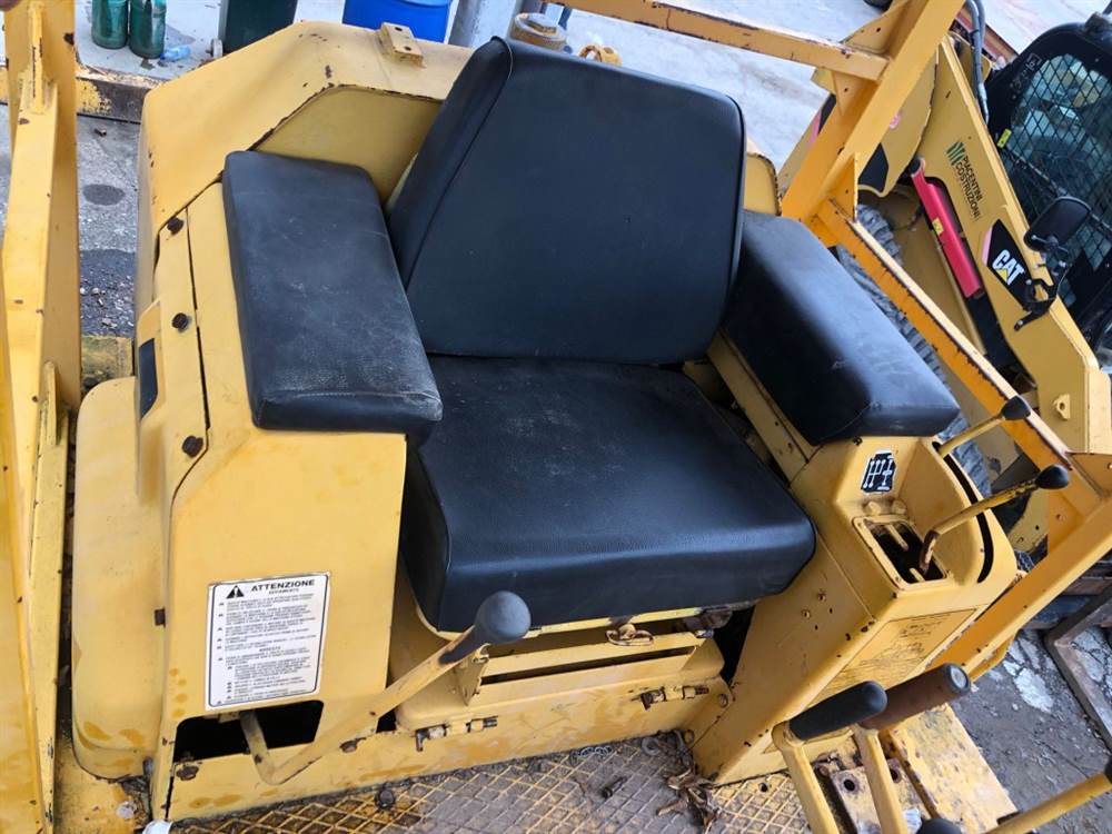 Apripista - ruspa - Fiat Allis 14 - FL 14 Ore 3500, modello AD14B - Milano