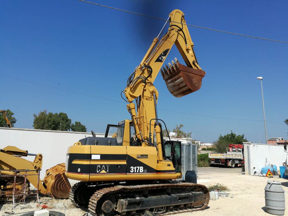 Escavatore cingolato CAT 317B - Macchine Movimento Terra a Forlì