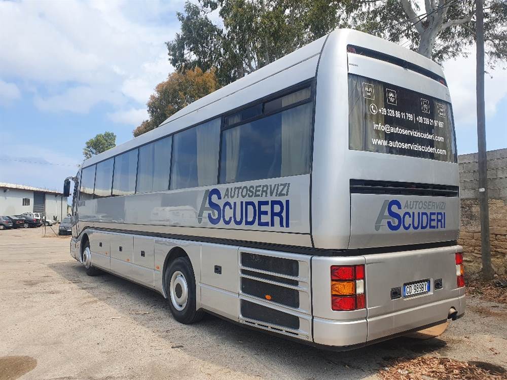 Vendesi autobus 53 posti Marca Volvo Anno 1997 Km 1146000 - Siracusa