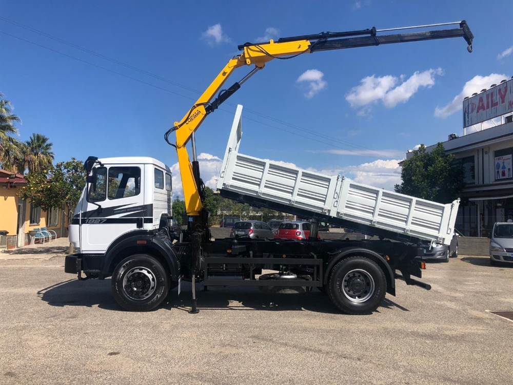Mercedes 1827 Euro 5 2 assi ribaltabile gru Copma Iveco Km 0, ottime ...