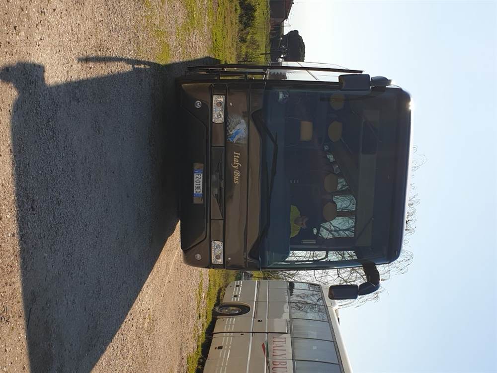 Man Euro 3 posti 53 Anno 2003 Km 600000, in legno - Latina