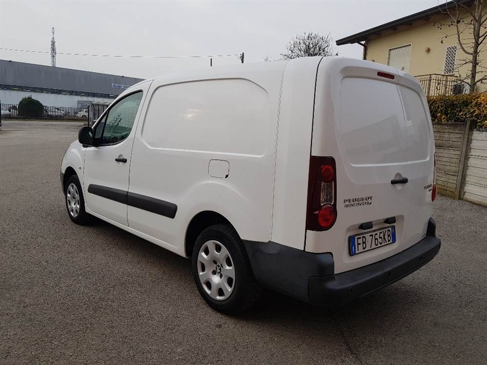 Peugeot Modello Partner km 124000 Anno 2014 Euro 6 - Padova